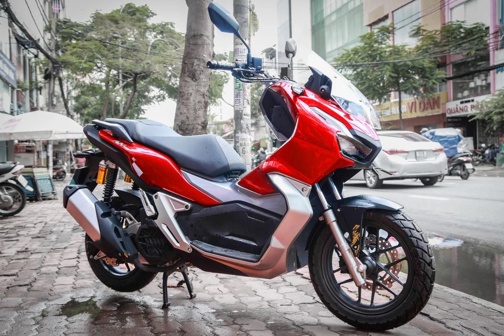 Có nên mua Honda ADV 150 cũ và cách kiểm tra xe máy qua sử dụng