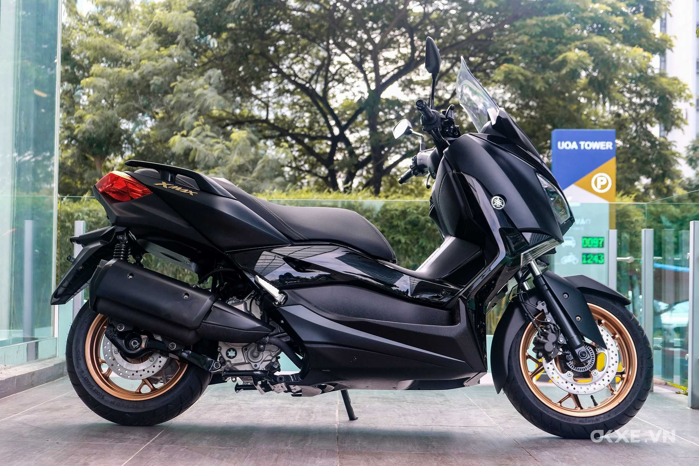 Yamaha XMAX 300 2023: Tân binh sáng giá ở phân khúc maxi-scooter 300cc