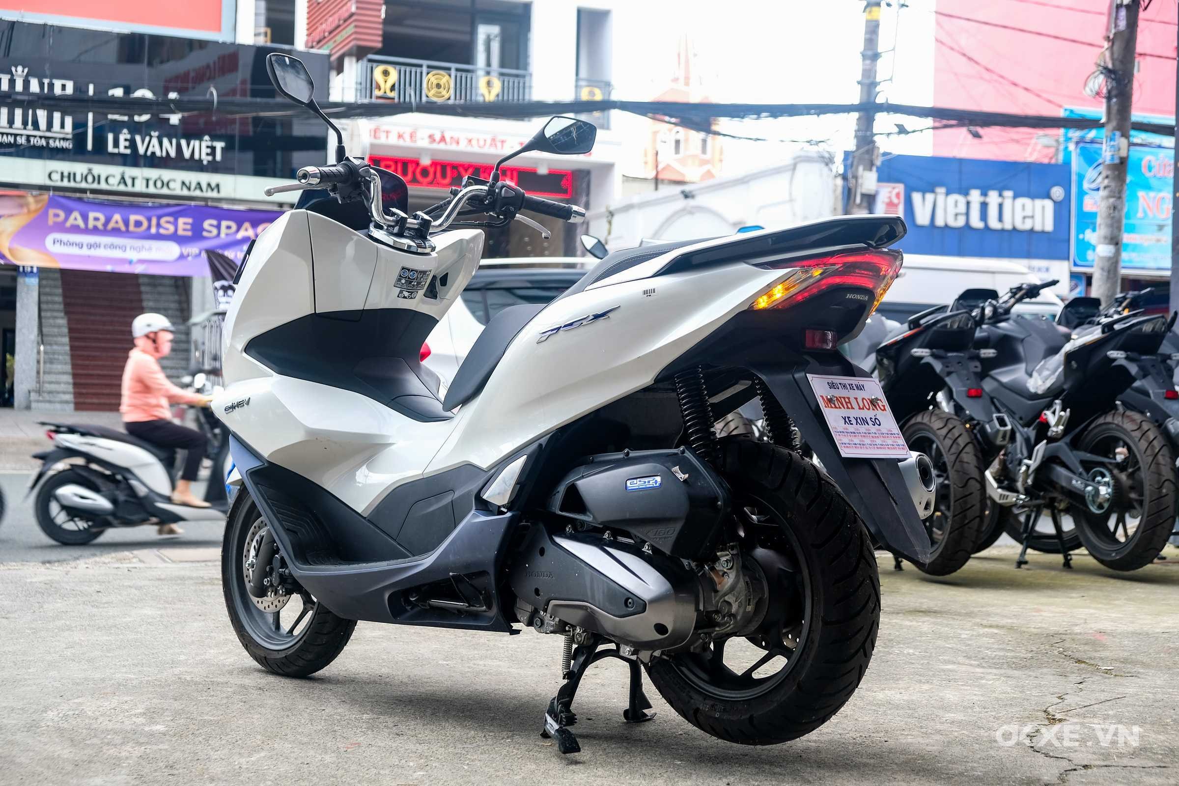 Xe hybrid Honda PCX e:HEV giá gần 100 triệu, đi 50 km với 1 lít xăng