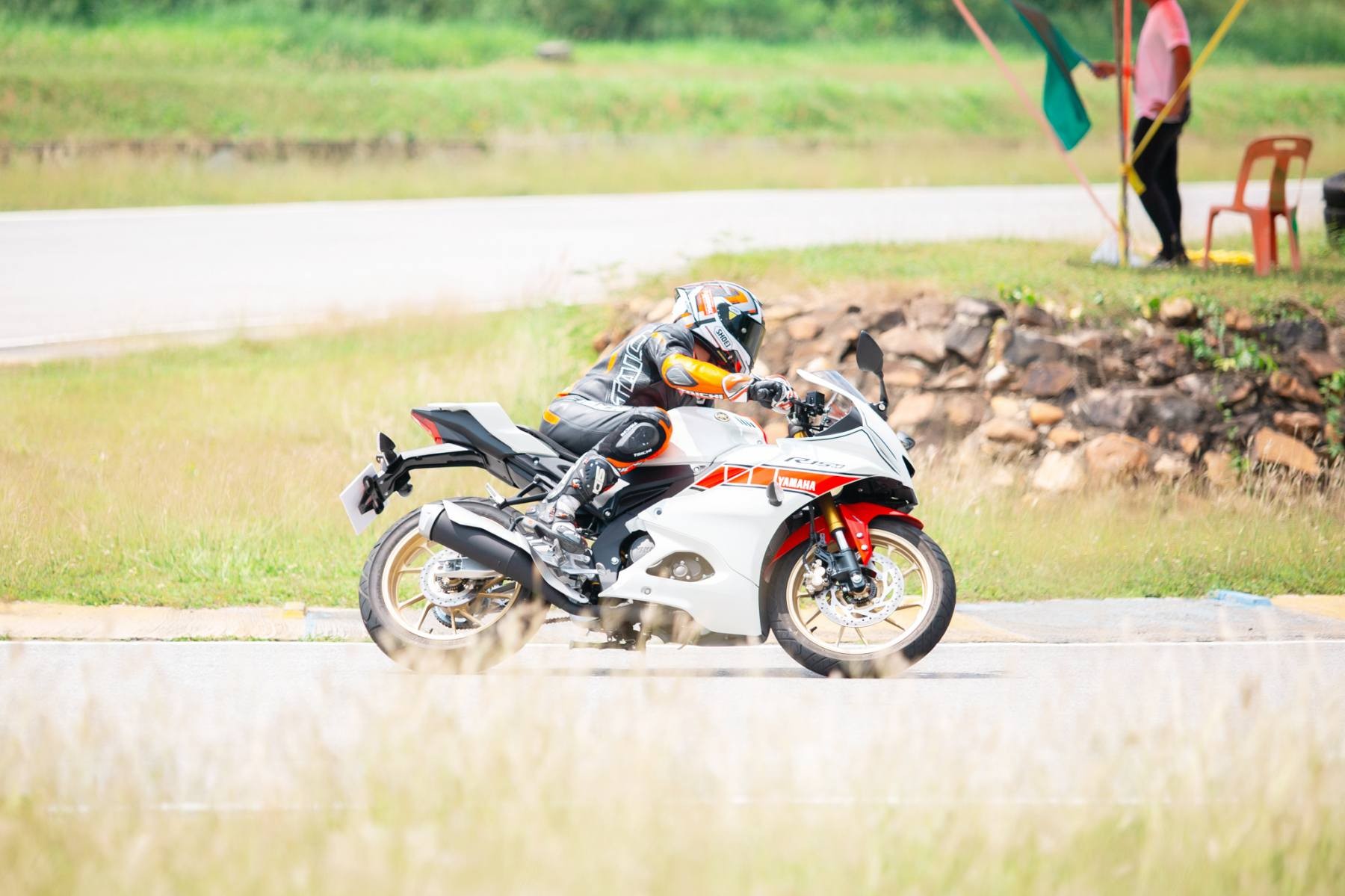 Giá R15M 2022: Đắt nhất phân khúc sportbike 150 cc