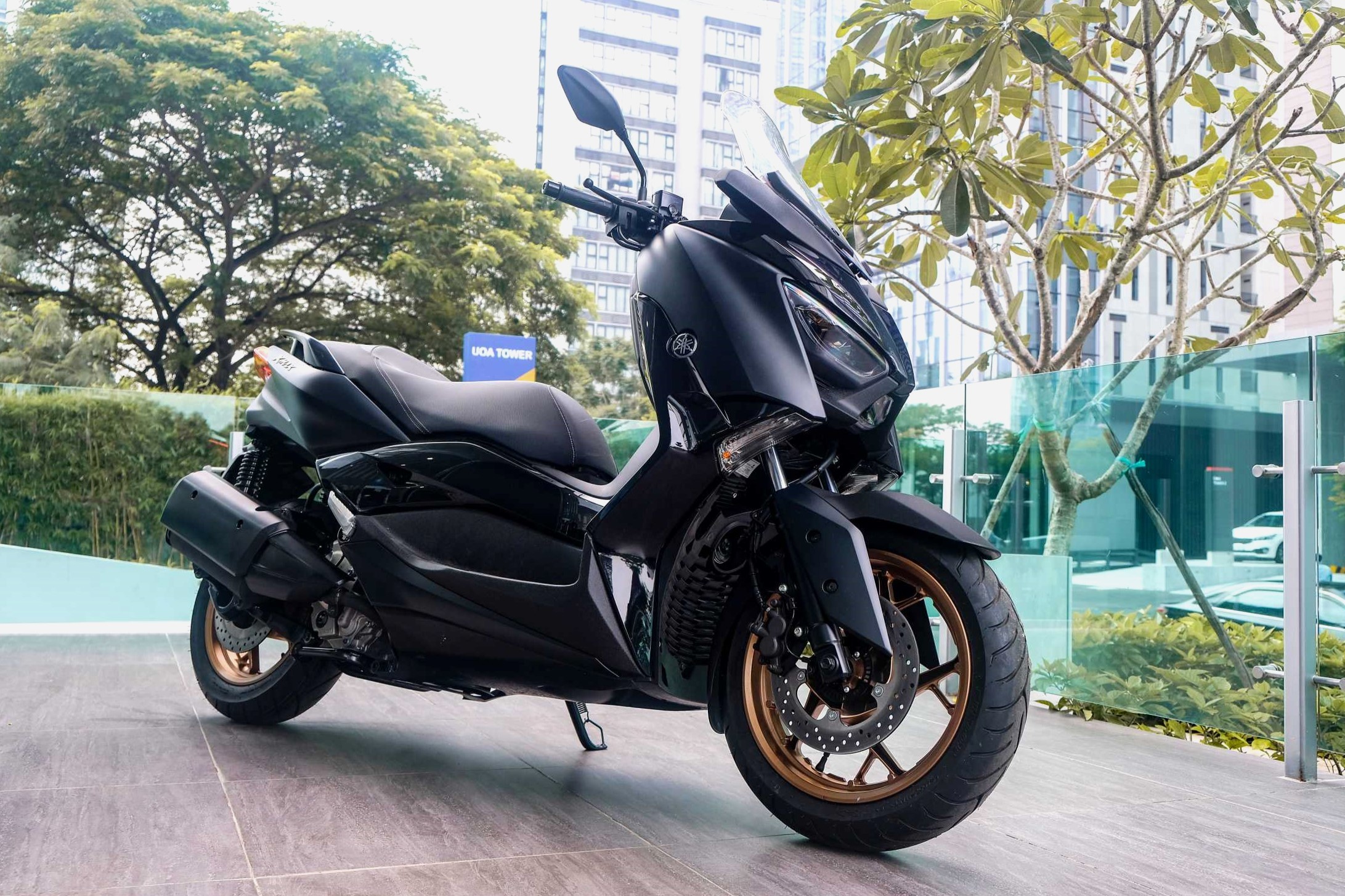 Giá xe maxi-scooter chính hãng tại Việt Nam lên đến 409 triệu đồng