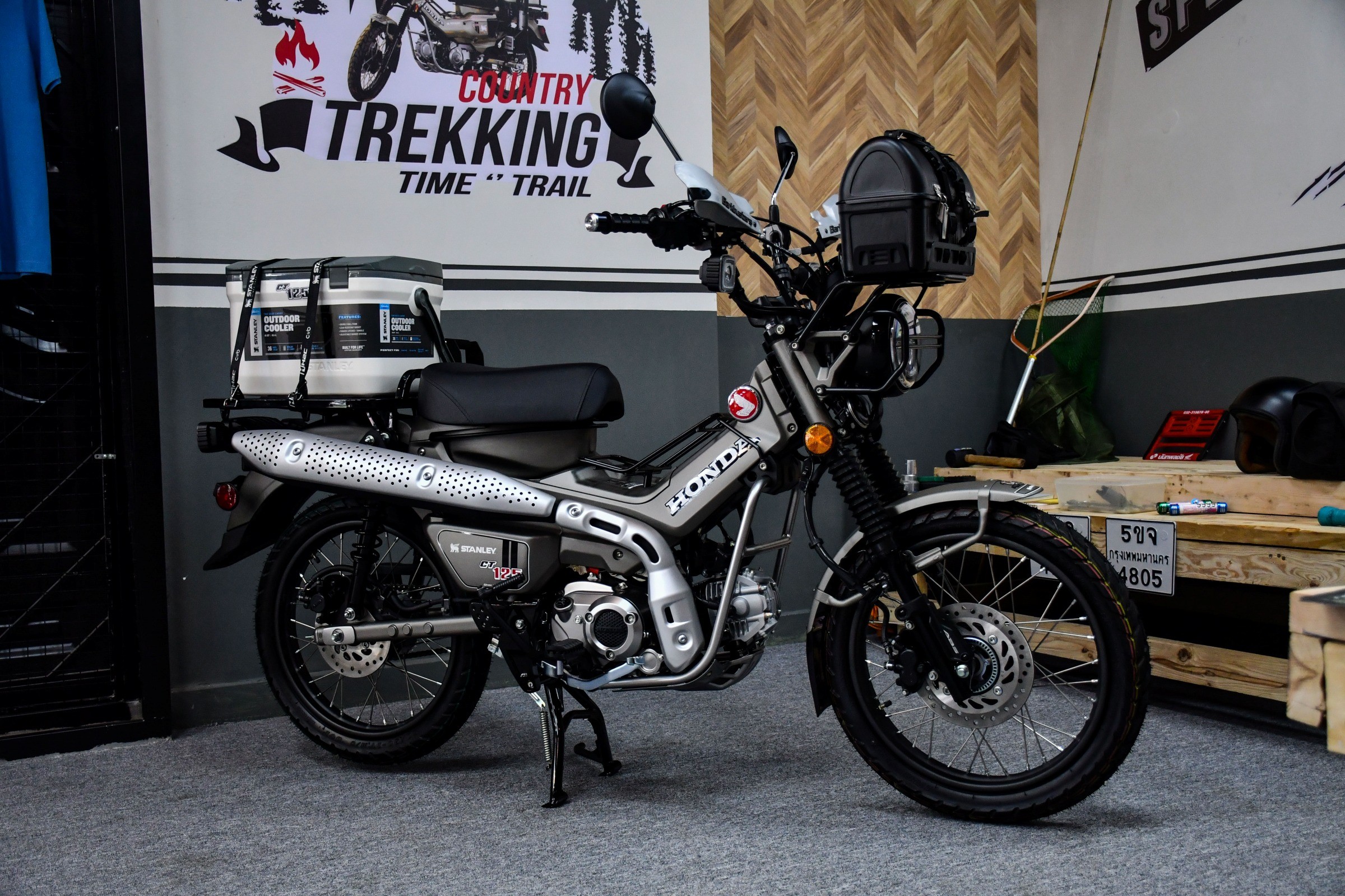 Đánh giá Honda CT125 Stanley 2023 - ‘món đồ chơi’ có 1 không 2